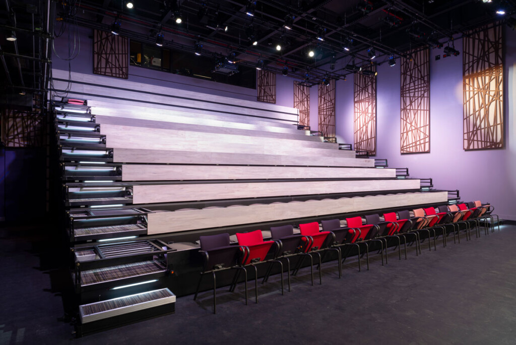 La renaissance du Victoria Theater de New York : un espace polyvalent à ...